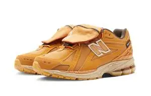 NEW BALANCE 1906r Cordura Pouch Sneakers