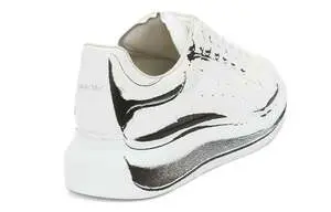 Alexander McQueen Oversized Sneaker - White/black