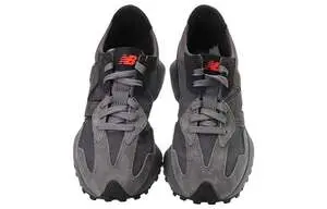 NEW BALANCE 327 Sneakers - Black/gray