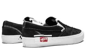 VANS Slip-on Cap Lx Suede Sneakers - Black
