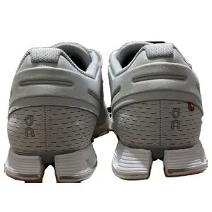 On Cloud Sneakers - Grey/white