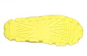 UGG Classic Brellah Mini Boot - Yellow