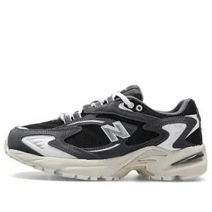 NEW BALANCE New Balance 725 Athletic Sneakers Black/white/silver