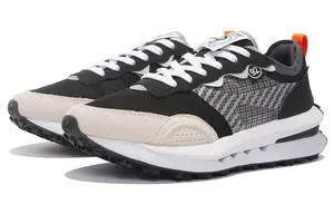 LI-NING Eternal V2 Low Top Sneakers