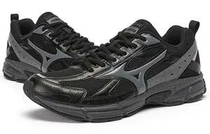 Mizuno Speed Low Top Athletic Sneakers