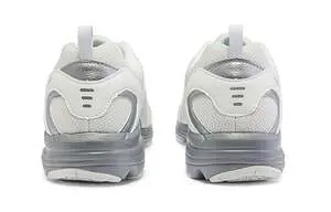 Mizuno Spark Cn 2 Athletic Sneakers - White/silver
