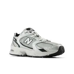 NEW BALANCE 530 Sneakers