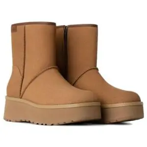 UGG Boots - Chestnut