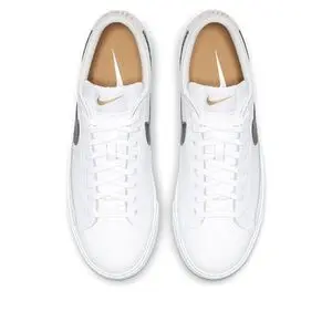 Nike Blazer Low Premium Sneakers - White/gold