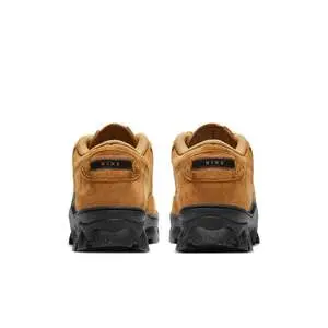 Nike Lahar Low Top Sneakers - Wheat