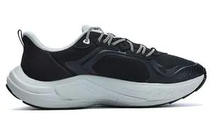 FILA Wolf Low Top Sneakers