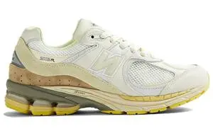 NEW BALANCE X Auralee 2002r Sneakers - Yellow