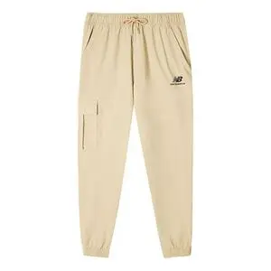 NEW BALANCE Sportswear Club Fleece Cargo Pants Asia Sizing - Beige