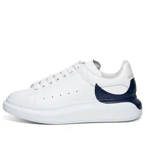 Alexander McQueen Alexander McQueen Oversized Sneaker With Navy Heel Detail White/navy