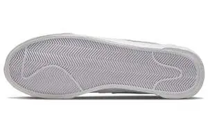 Nike X Sacai Blazer Low "white Patent" Sneakers - White/sail