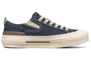 Sketchers Low Top Canvas Sneakers