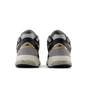NEW BALANCE 2002r "black Sea Salt - White/black/gold