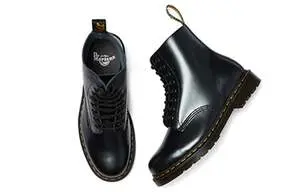 Dr. Martens 1460 Pascal Chroma Boots - Silverblack