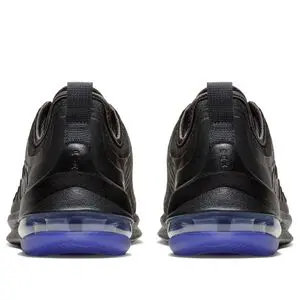 Nike Max Axis Prem Sneakers