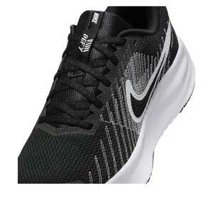 Nike Run Defy Athletic Sneakers - Black/white