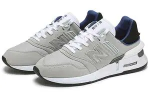 NEW BALANCE 997s "retro" Sneakers - Light Grey