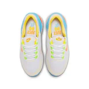 Nike Max 270 Go Sneakers