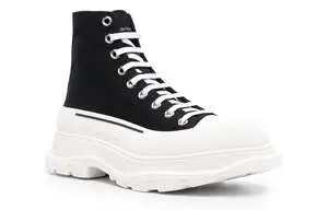 Alexander McQueen Tread Slick High Top Lace Up Boots - Black/white