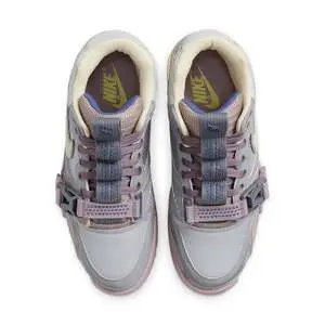 Nike Trainer 1 Mid-top Sneakers