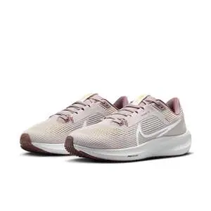 Nike Zoom Pegasus 40 Sneakers - Grey/purple
