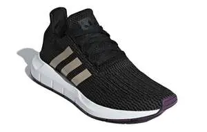 Adidas Swift Run Casual Sneakers