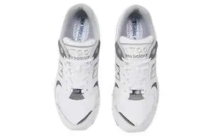 NEW BALANCE Cm1700 "retro Casual" Leather Sneakers - White