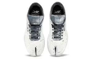 REEBOK Maison Margiela X Classic Leather Tabi "whiteout