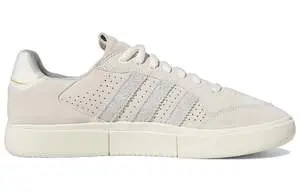 Adidas Tyshawn Low Sneakers