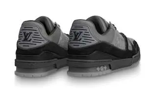 LOUIS VUITTON Trainer Sneakers - Grey/black