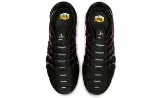 Nike Vapormax Plus Athletic Sneakers - Black