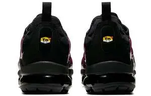 Nike Vapormax Plus Athletic Sneakers - Black