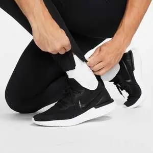 Nike As Essential Woven Pants