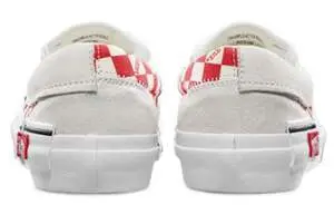 VANS Slip-on Cap Low Top Skate Shoes - Red/white