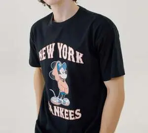 MLB X Disney Mickey Crossover New York Yankees Graphic T-shirt