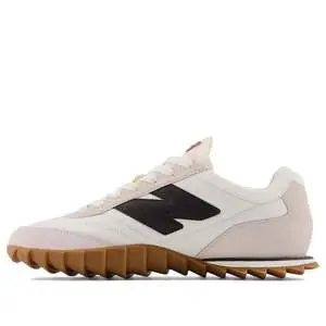 NEW BALANCE Rc30 Sneakers - Cream/black
