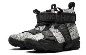 Nike Kith X Lebron Lifestyle 15 "concrete - Black