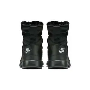 Nike Venture Lace-up Boots
