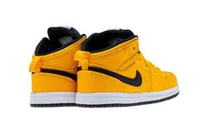JORDAN Air 1 Mid "university Gold" Sneakers - Yellow