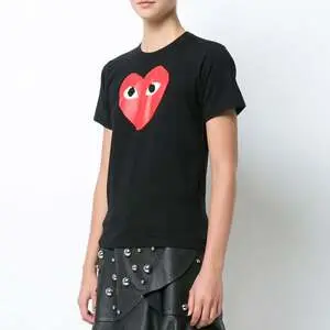 Play Comme Des Garcon T-shirt With Large Red Heart Applique - Black