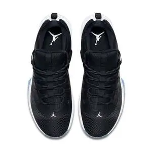 JORDAN Ultra.fly 2 Low Basketball Sneakers