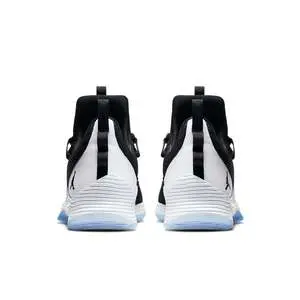 JORDAN Ultra.fly 2 Low Basketball Sneakers