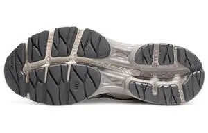 Asics Gel-flux 4 Athletic Sneakers - White/grey
