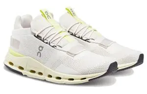 On Cloudnova Sneakers - Undyed/white/seedling
