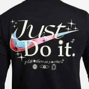 Nike Long Sleeve T-shirt