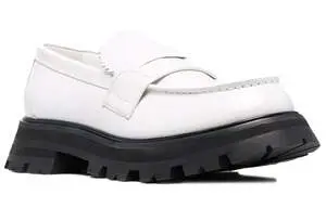 Alexander McQueen Wander Loafer Shoes - White/black